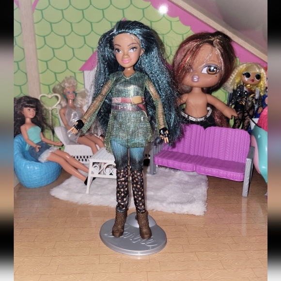 Disney | Toys | Disney Descendants Uma 1 Doll Isle Of The Lost | Poshmark